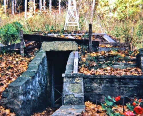 Unique Norwegian Treasure With Nisse in Wisconsin - The Norway Building